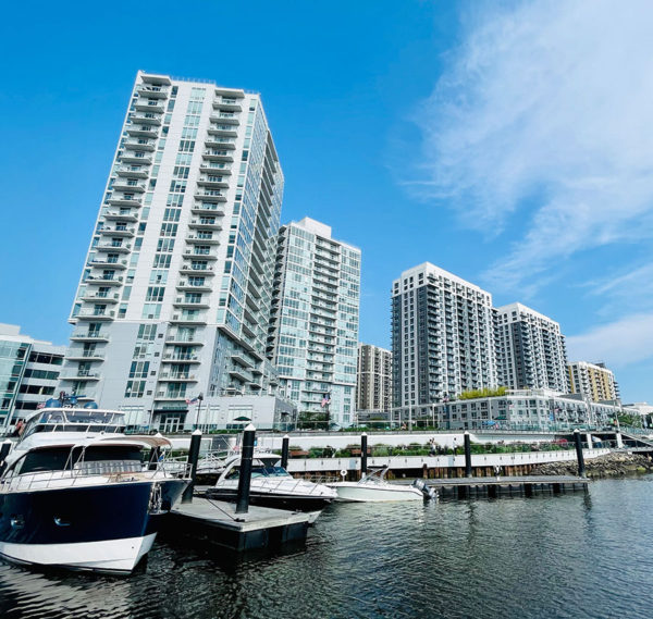 Beacon Harbor Point: Stamford's Luxury High-Rise Apartments